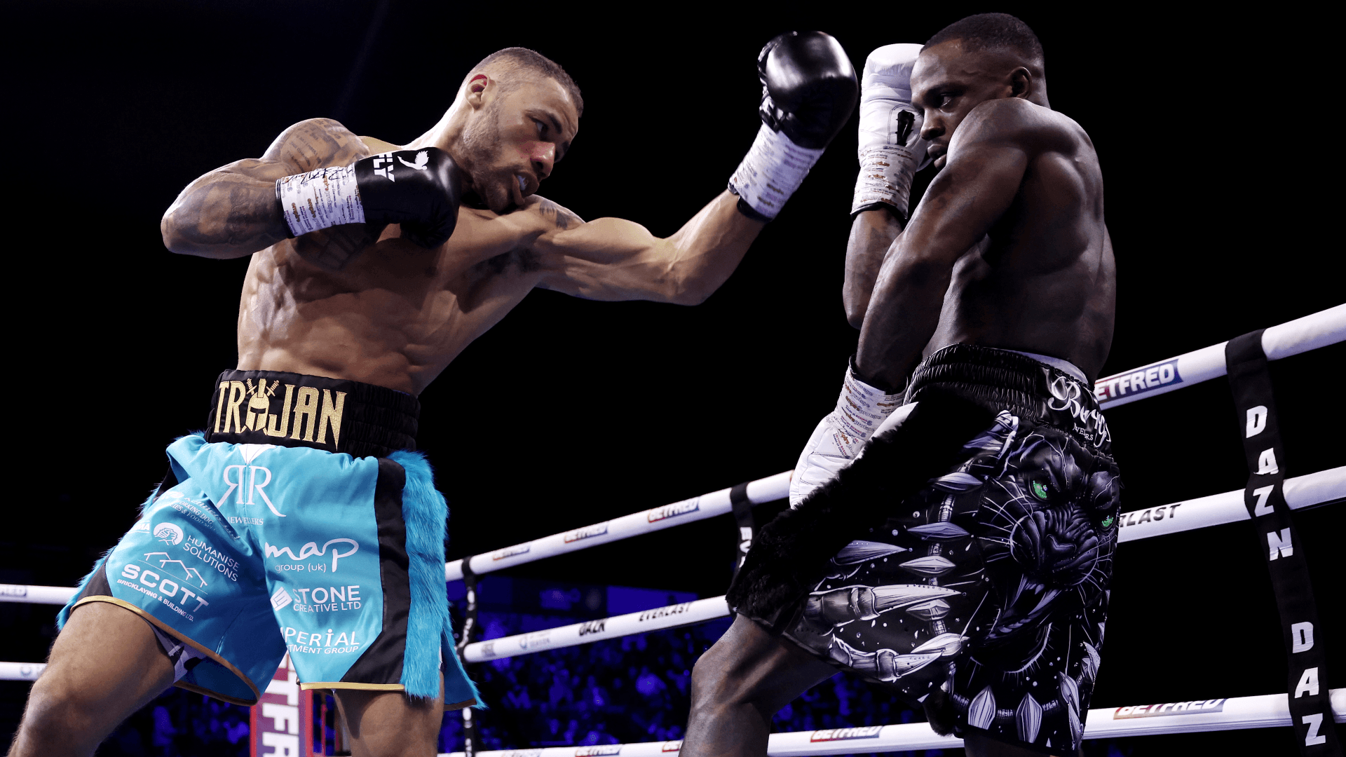 Watch Davis vs. Williamson: Full Fight Online | DAZN BR