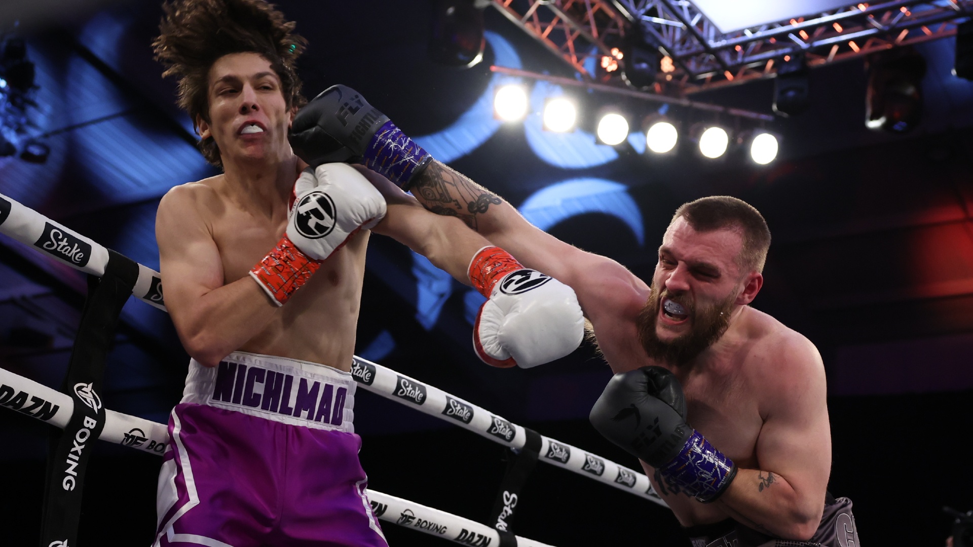 Watch Swingler vs. NichLmao: Full Fight Online | DAZN CA