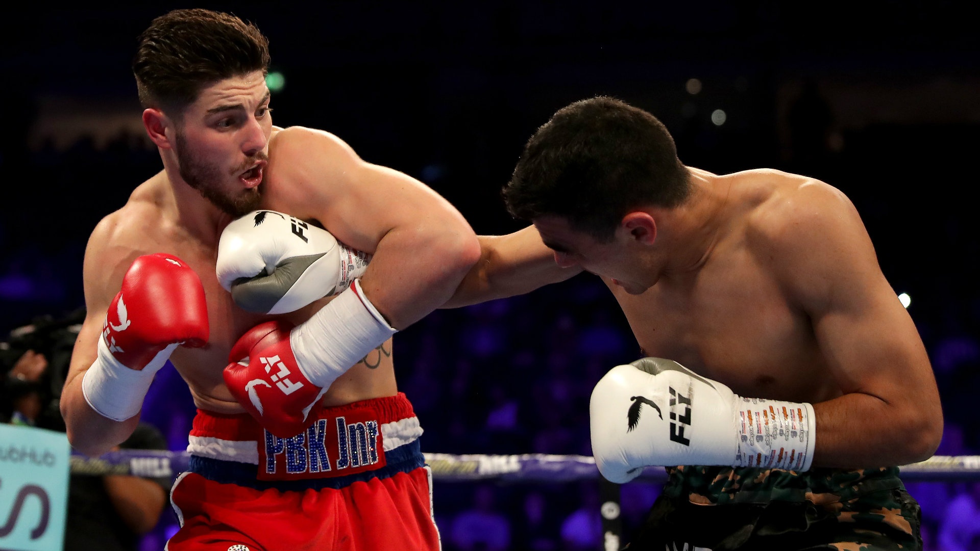 Watch Kelly vs. Castillo (2018) Online | DAZN CA