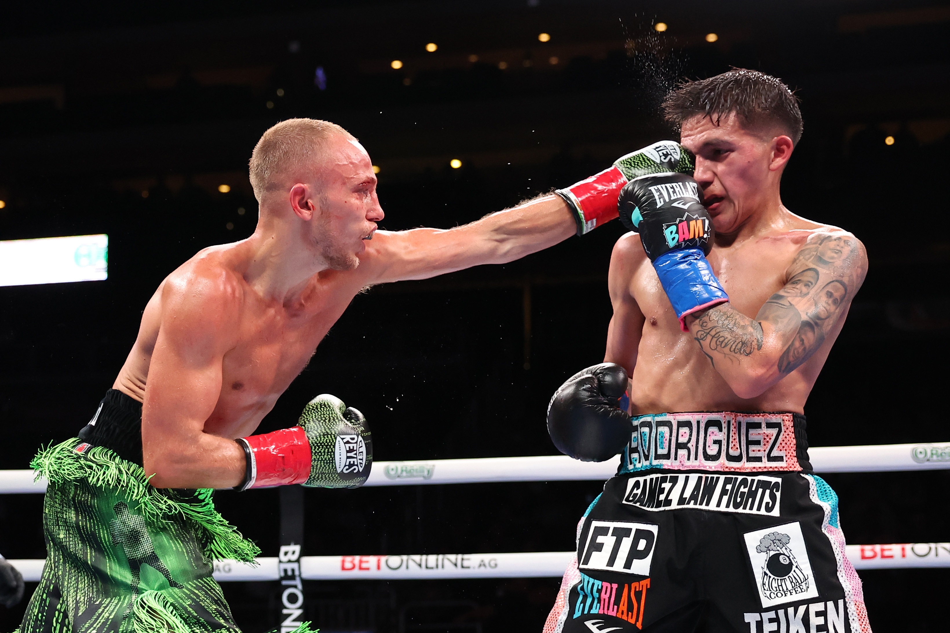 Ver Jesse 'Bam' Rodriguez vs. Sunny Edwards (2023) Online | DAZN ES