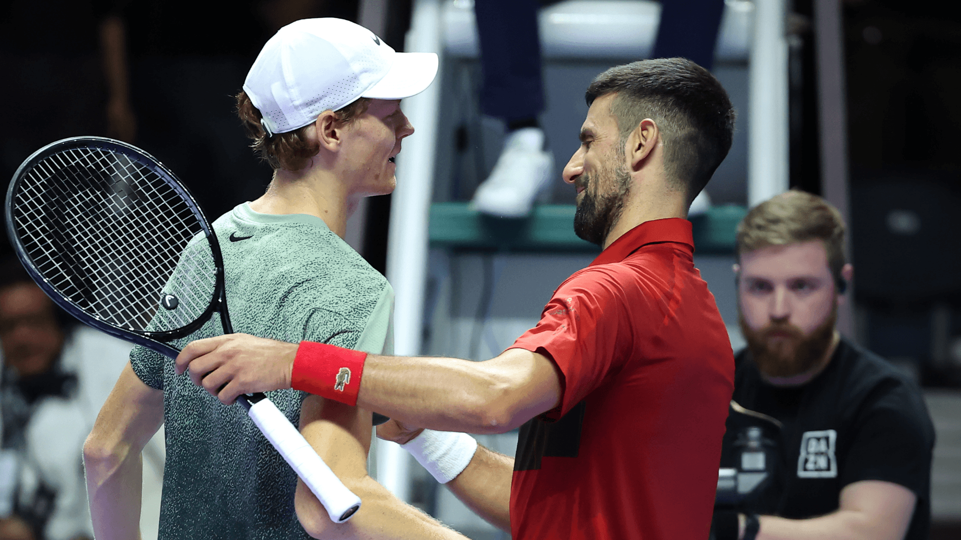 شاهد جوكوفيتش ممتن للأجواء الحماسية على الإنترنت | DAZN IQ