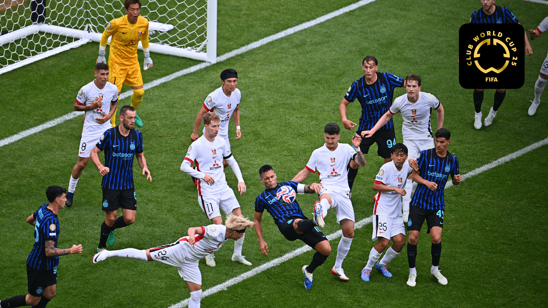 شاهد الرجل الكبير مارتينيز يُصنع لحظة سحرية تُلهم إنتر على الإنترنت | DAZN LB