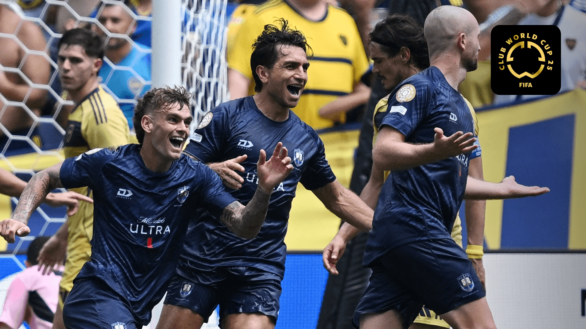 شاهد كريستيان غراي يُلقي بظلاله على يوم بوكا على الإنترنت | DAZN QA