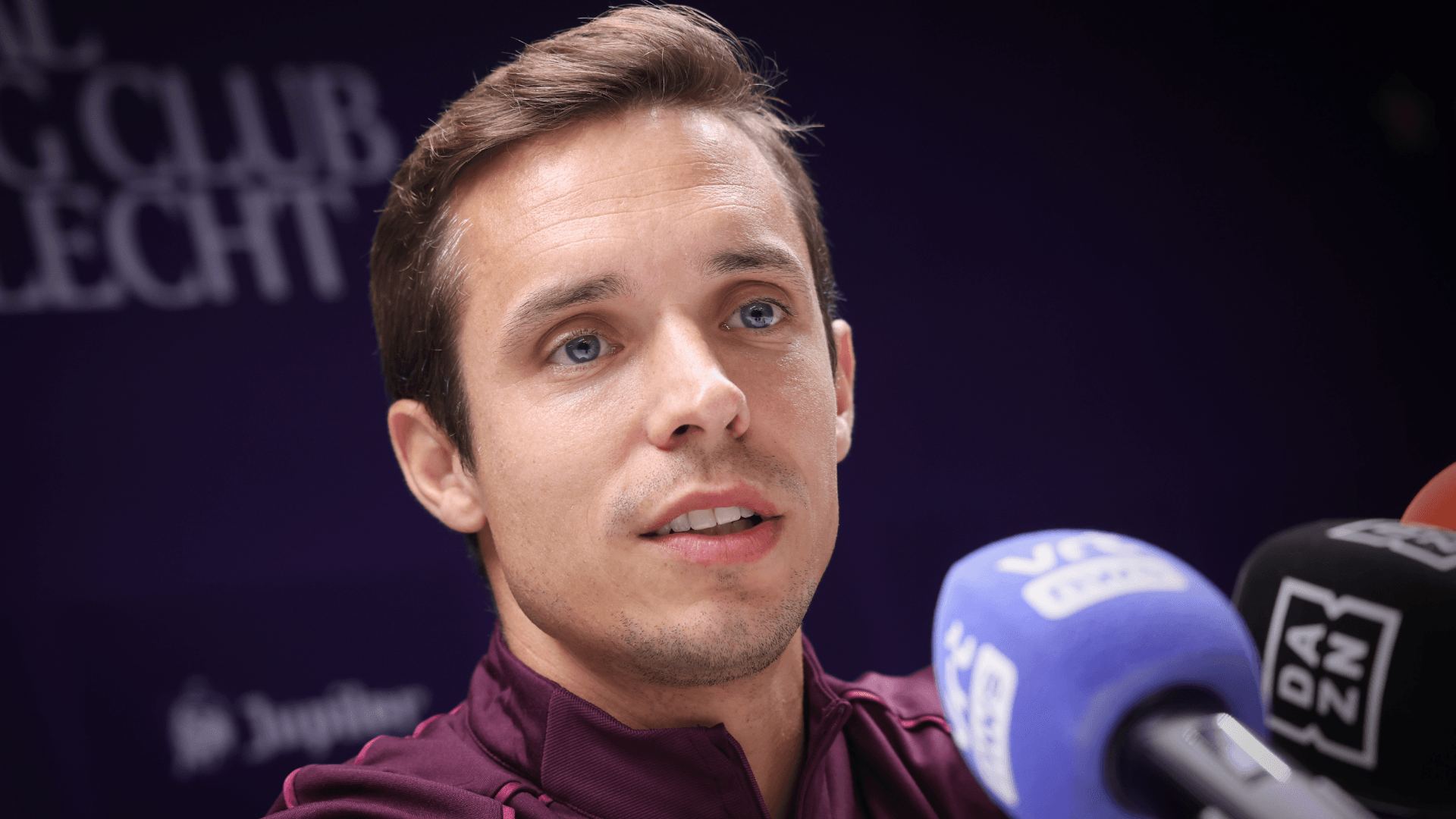 Watch Press conference: David Hubert Online | DAZN BE