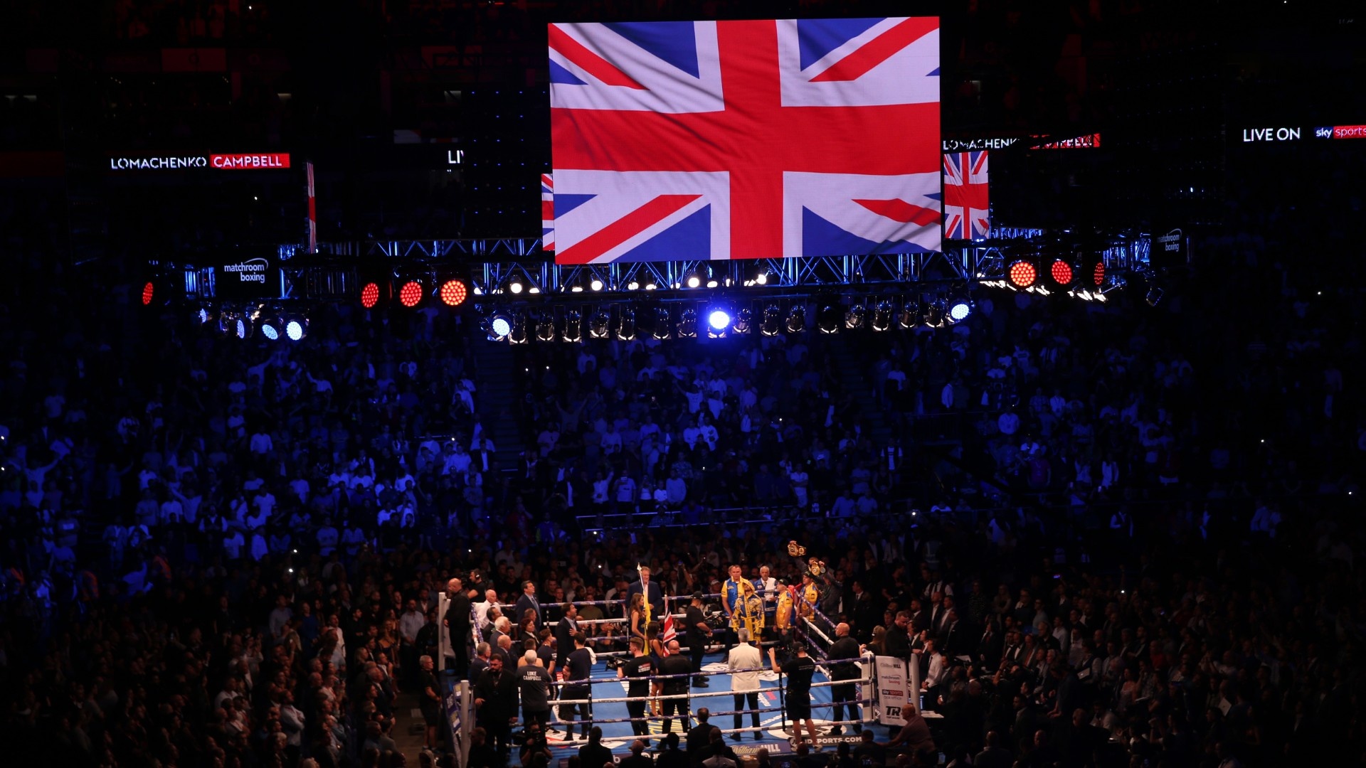 Watch London's O2 Arena: The Heart of Heavyweight Boxing Online | DAZN CA