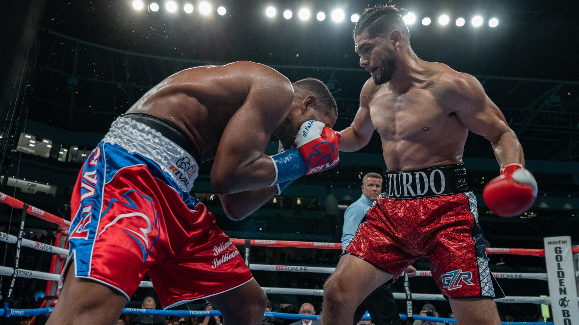 觀看 Zurdo vs. Barrera (2021) 線上串流 | DAZN TW