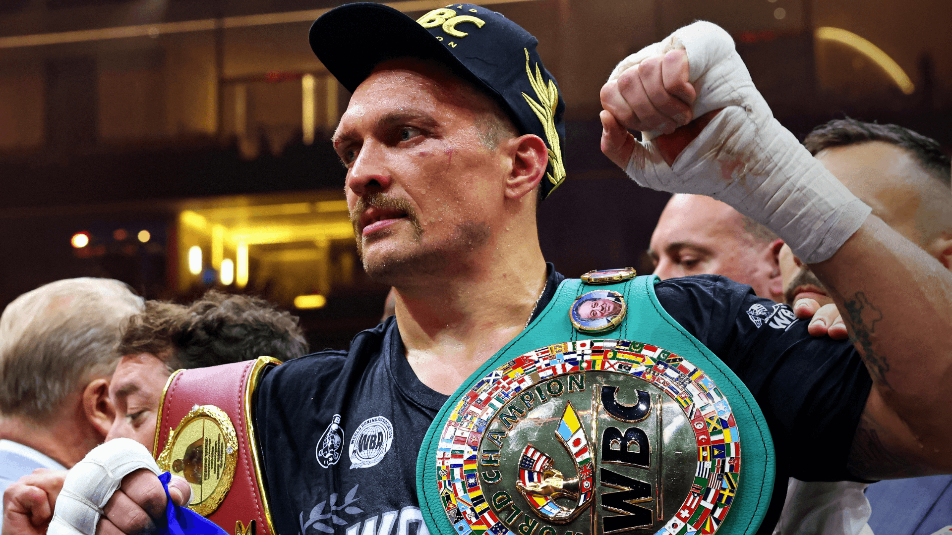Watch Usyk & Fury Post-Fight Interviews in Full Online | DAZN AE