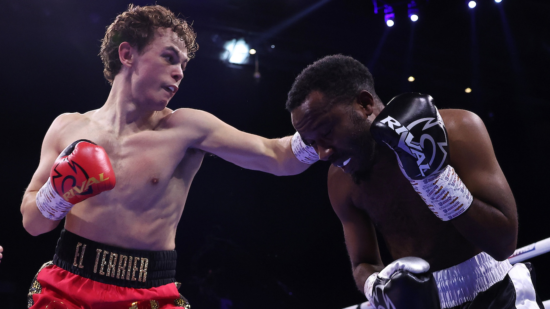 Watch Turner vs. Yahaya: Full Fight Online | DAZN YT