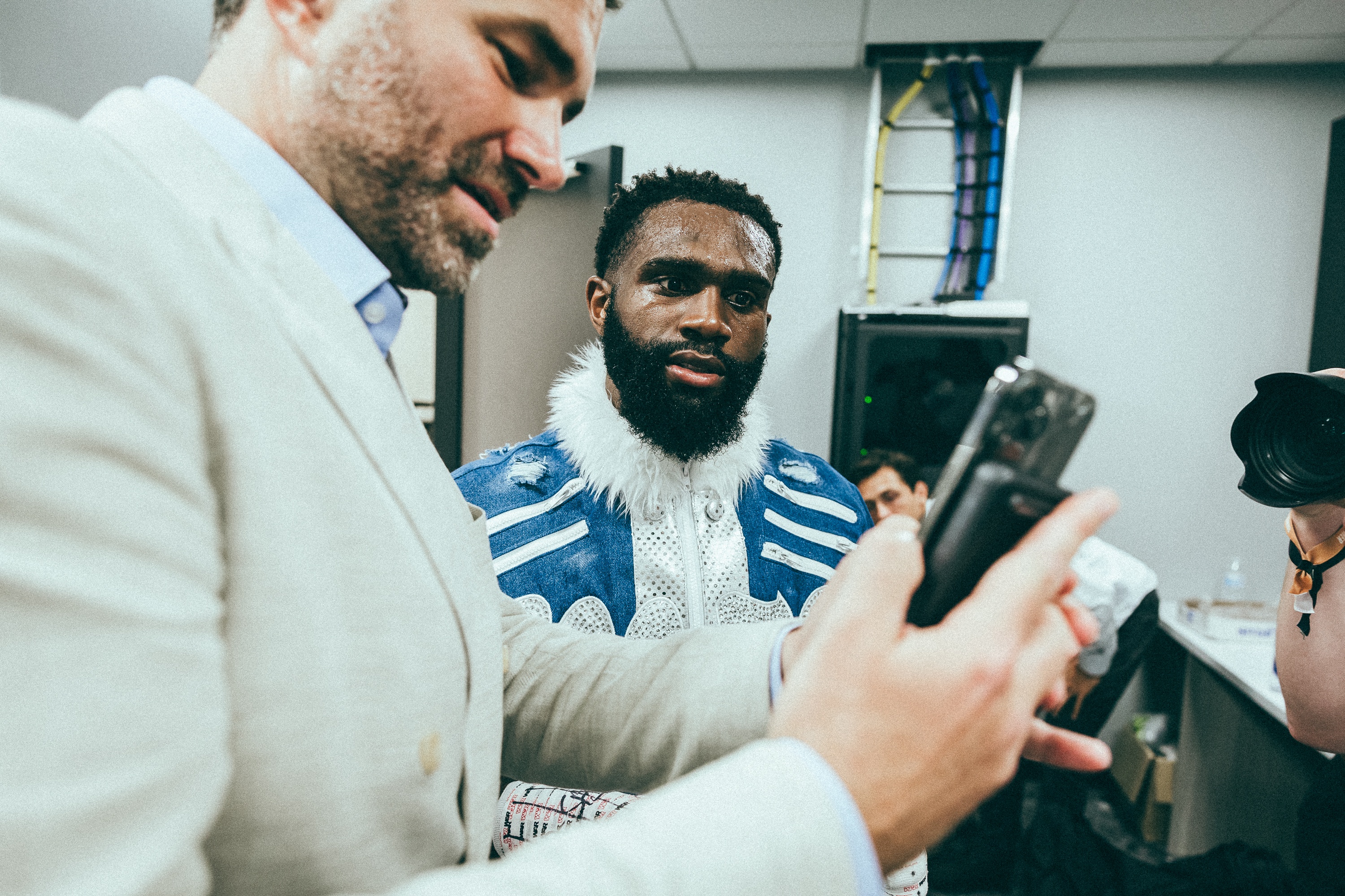 Watch Ennis vs. Avanesyan: Behind the Scenes Online | DAZN MF