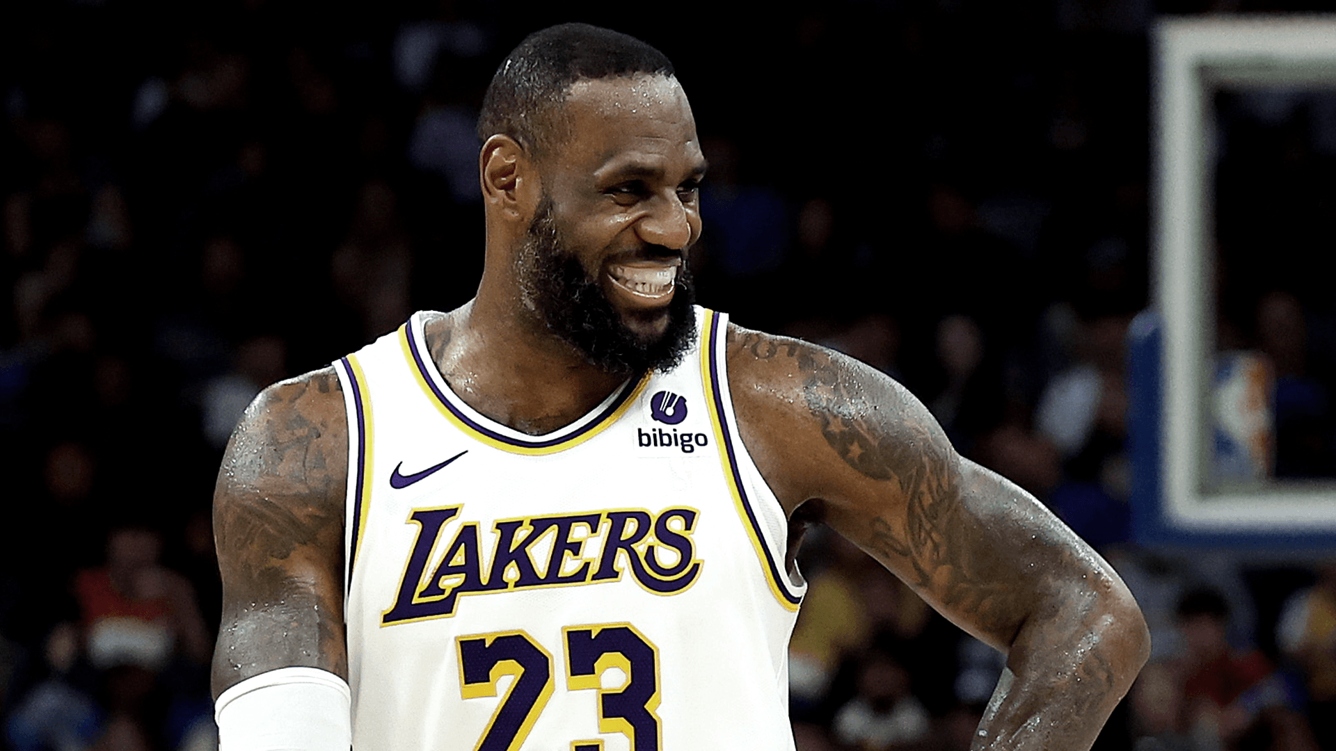 Watch LeBron James: 40k Mini-Movie Online | DAZN BE