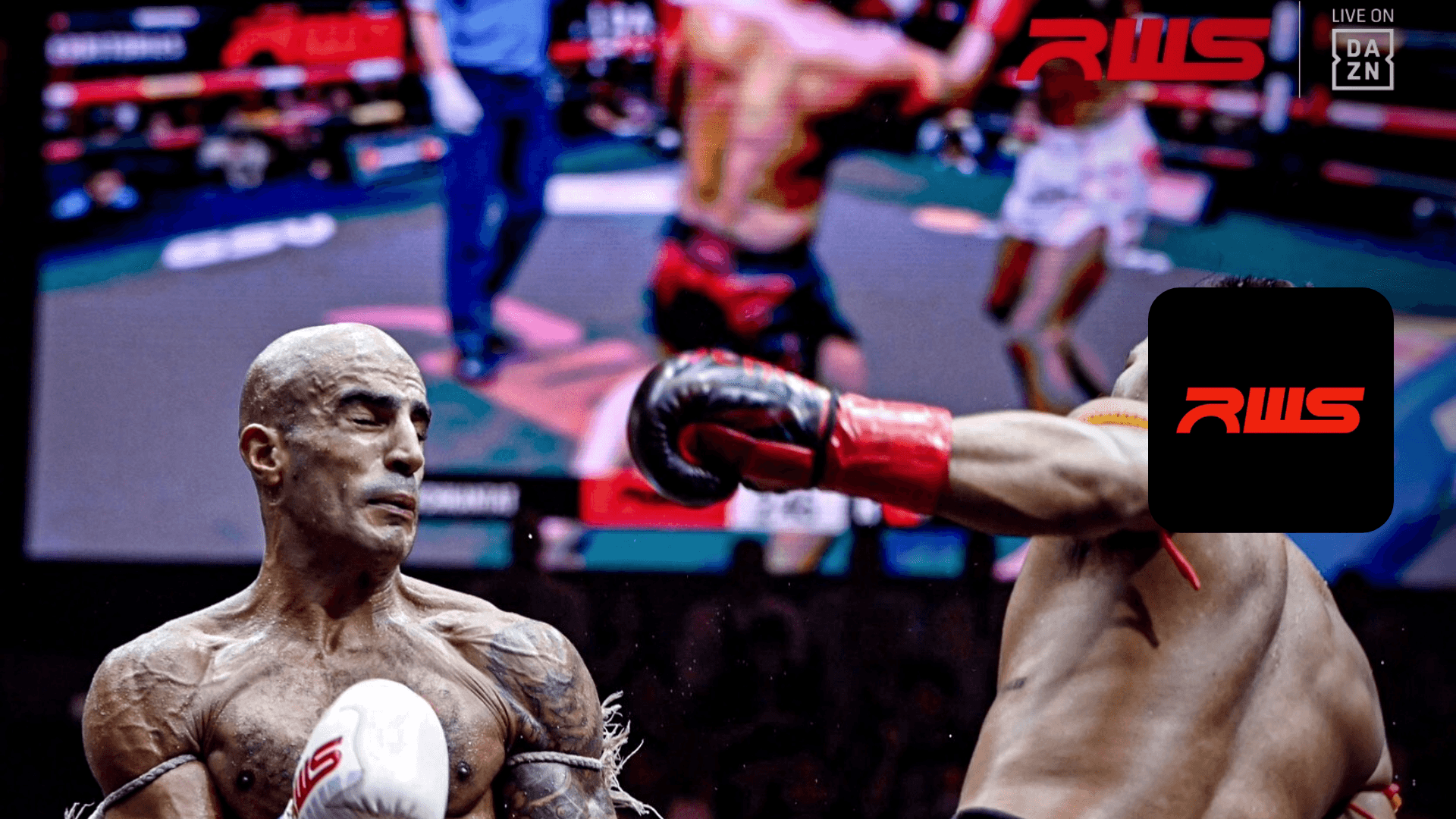 Regardez Rajadamnern World Series | Featherweight and Female ...